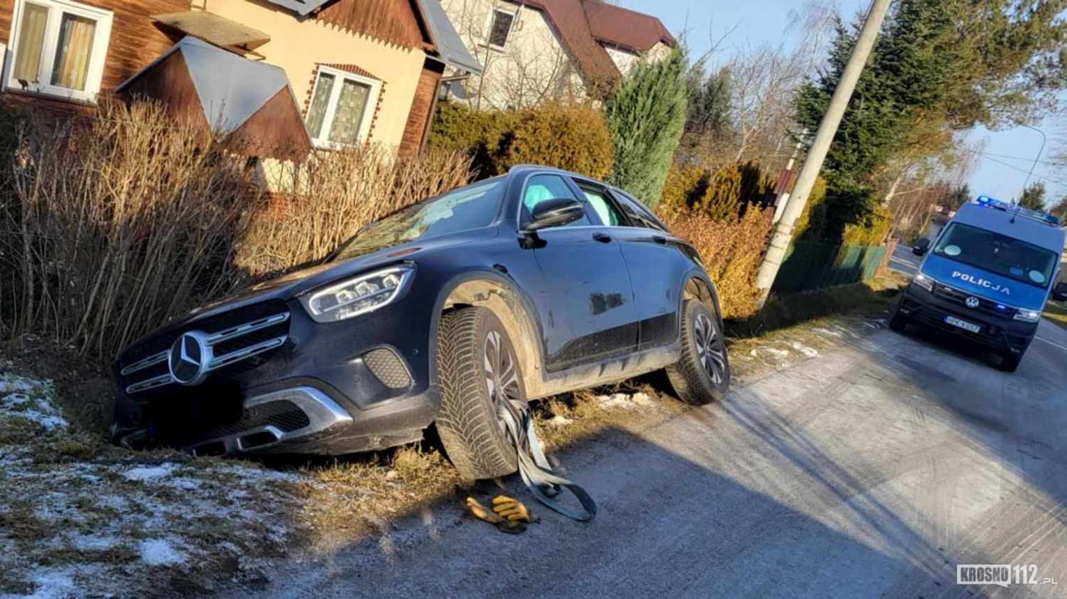 Mercedes w rowie. Pijany 43-latek został zatrzymany