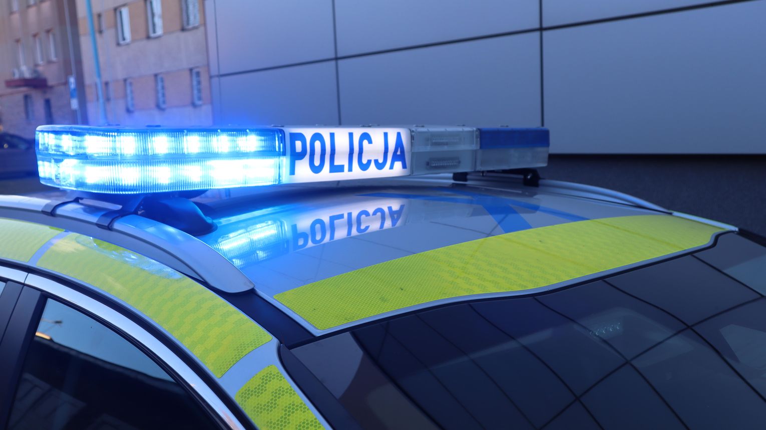 Policjanci z Krosna i Elbląga uratowali 42-latka. Alarm podniósł internetowy znajomy