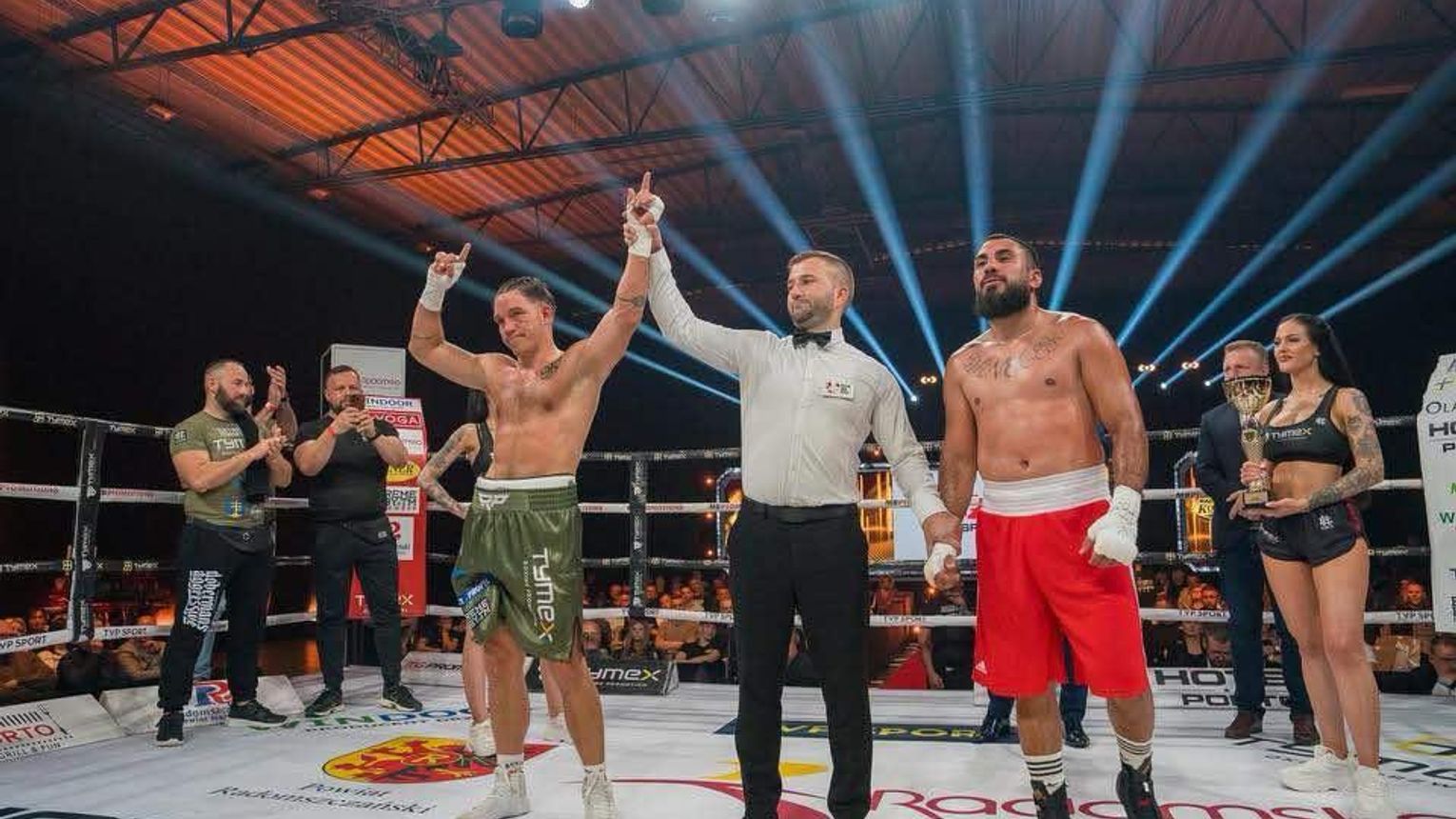 Stanisław Gibadło z Bratkówki zwycięża na Radomsko Korner Boxing Night