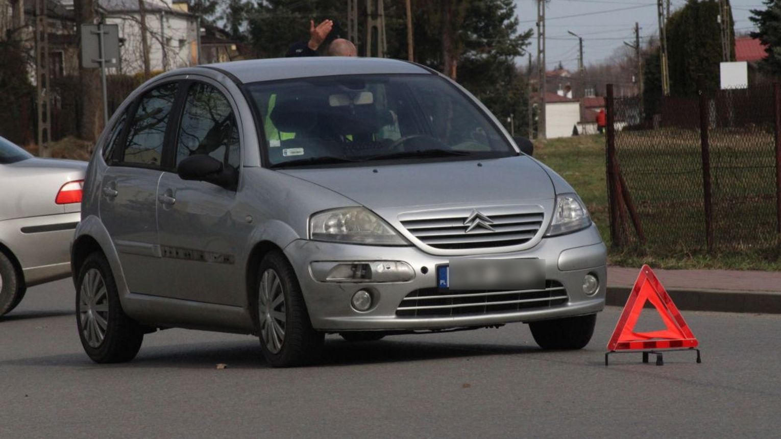 Wypadek w Jedliczu. 17-latek wyjechał pod Citroena