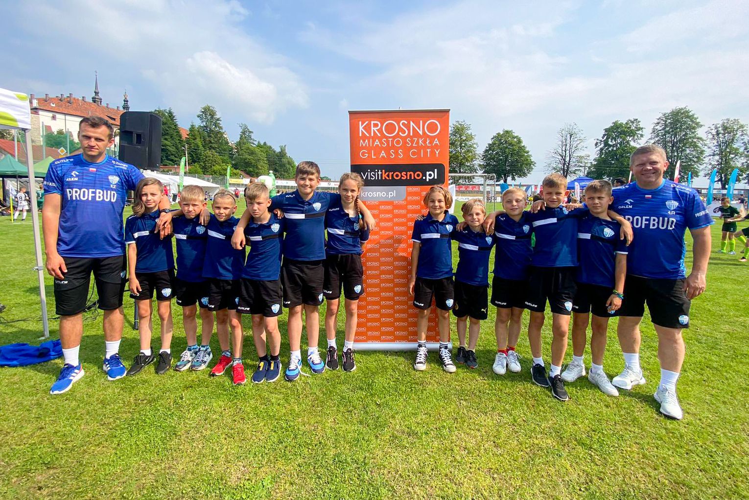 Kolejny sukces! Beniaminek PROFBUD Krosno najlepszą Polską drużyną ...